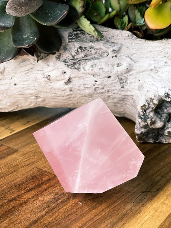 Rose Quartz Meaning: The Ultimate Guide to Understanding Its Benefits ...